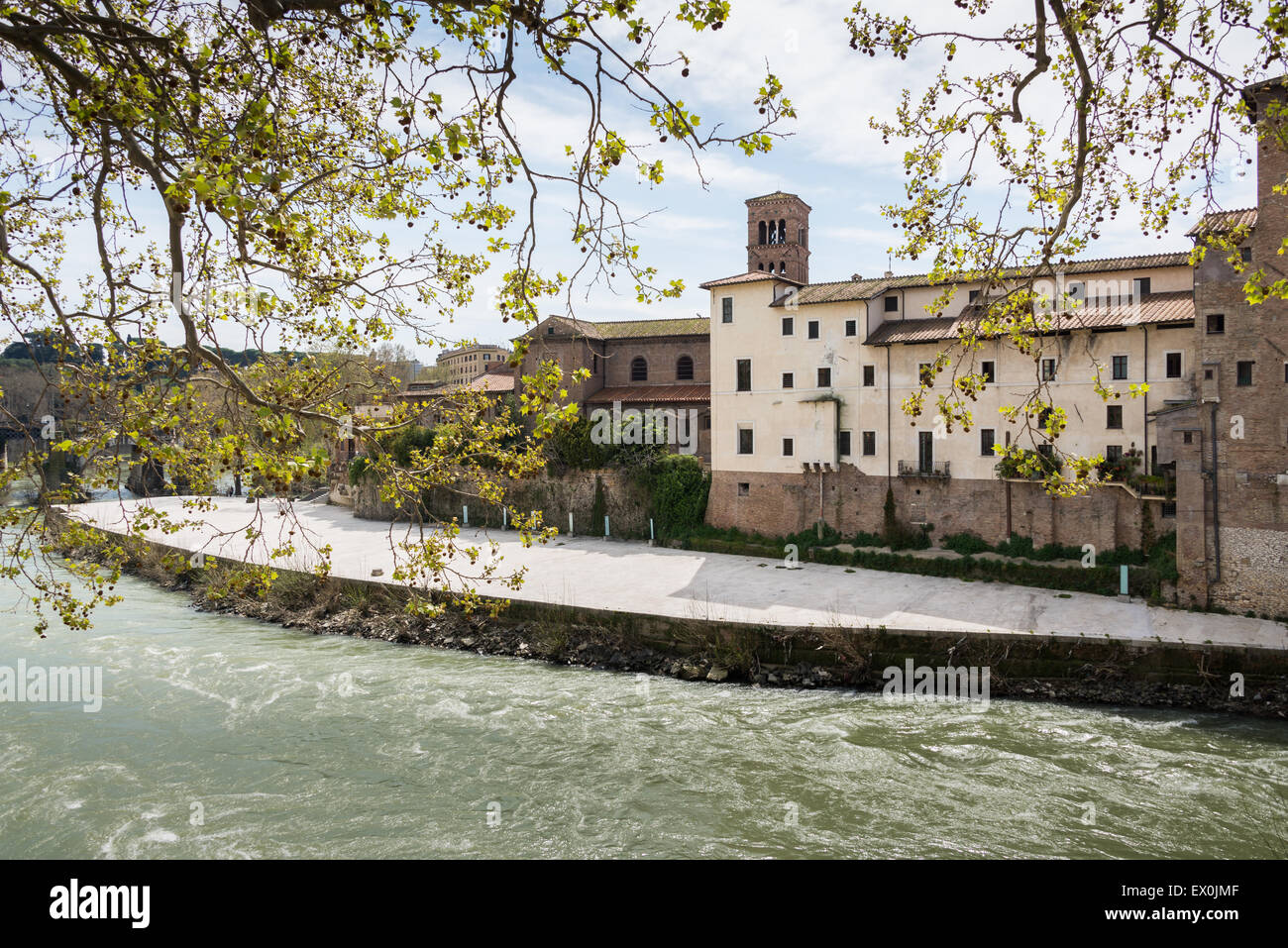 Isola tiberina rome hi-res stock photography and images - Alamy