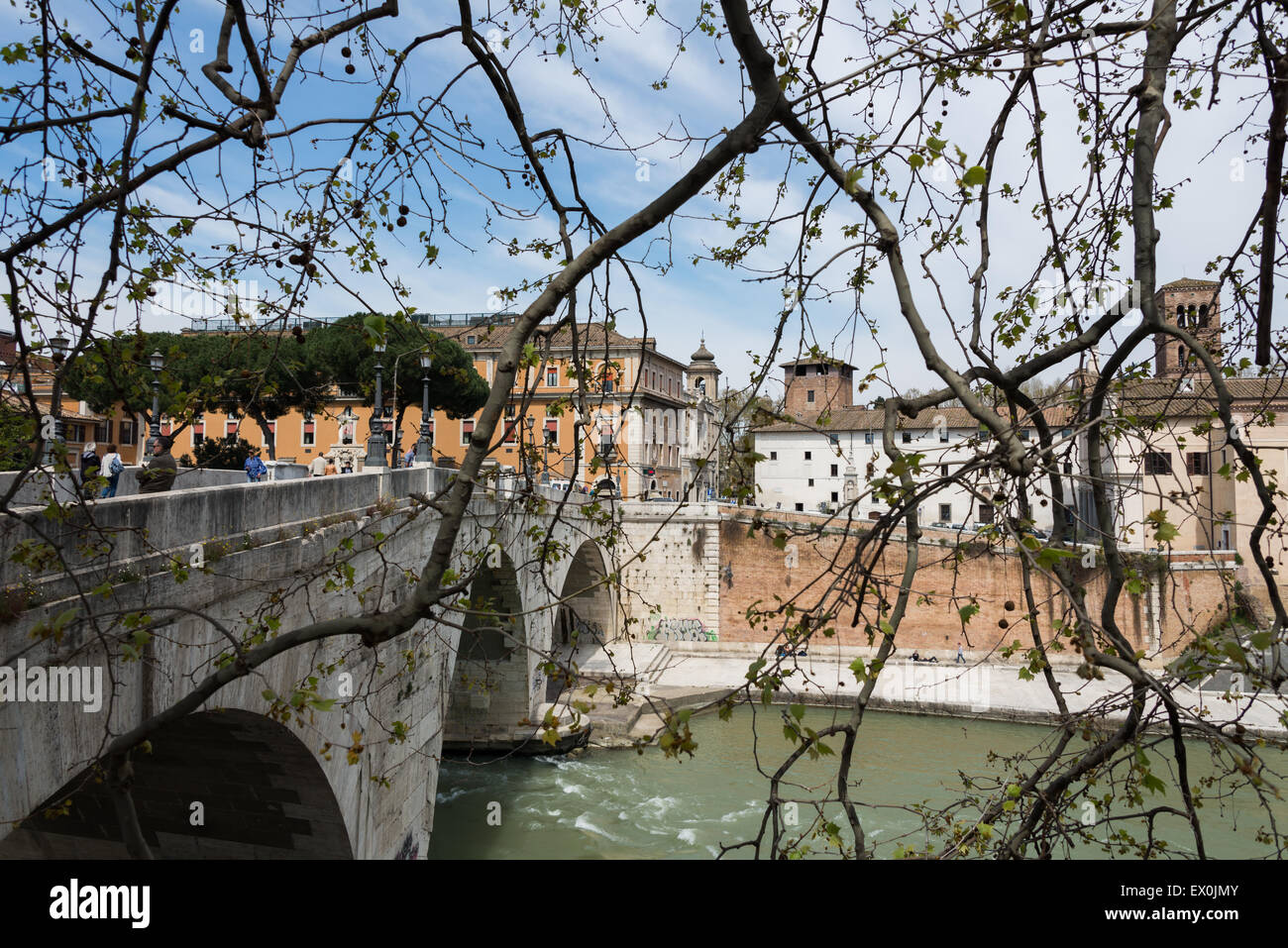 Isola tiberina hi-res stock photography and images - Alamy