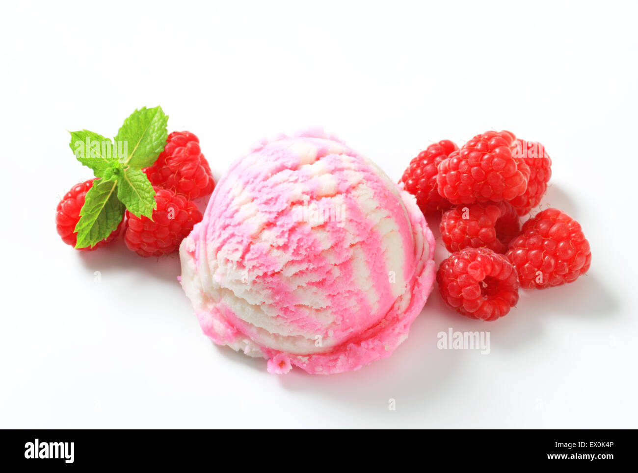 Scoop of raspberry yogurt ice cream Stock Photo - Alamy