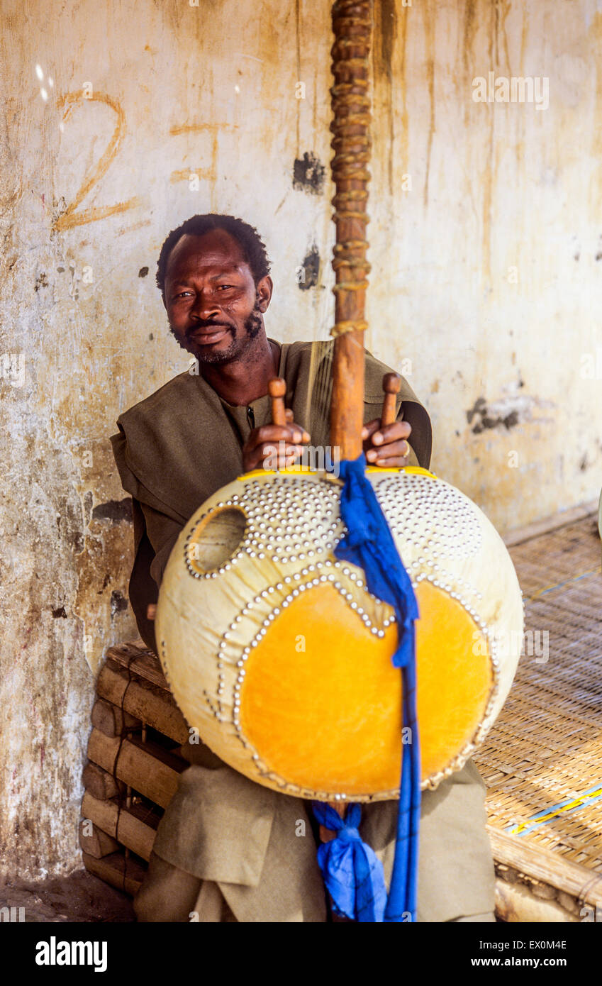 Gambian kora player hi-res stock photography and images - Alamy