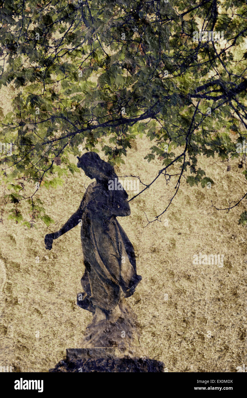 Shrouded dead person hi-res stock photography and images - Alamy