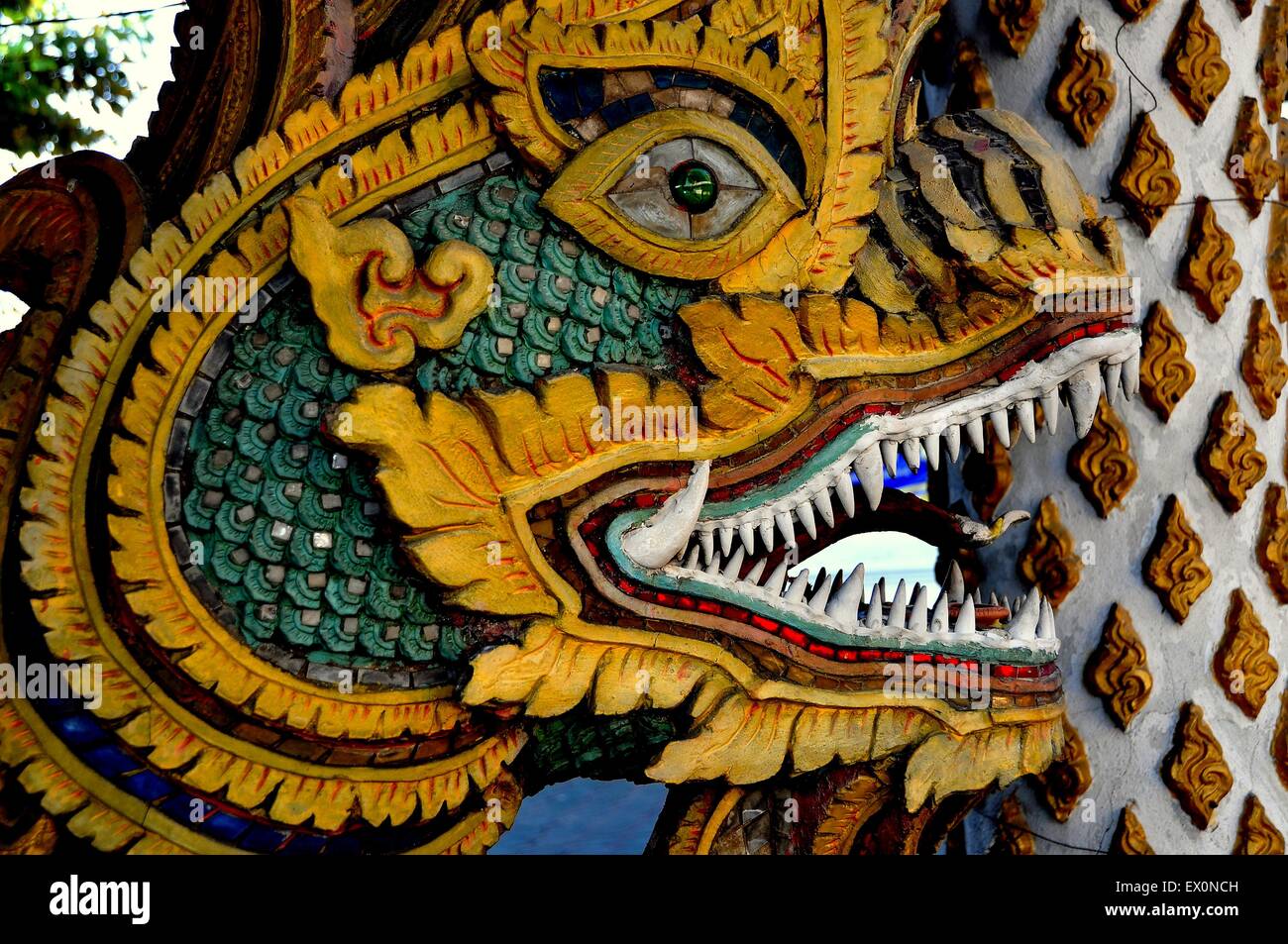 Mulan temple hi-res stock photography and images - Alamy