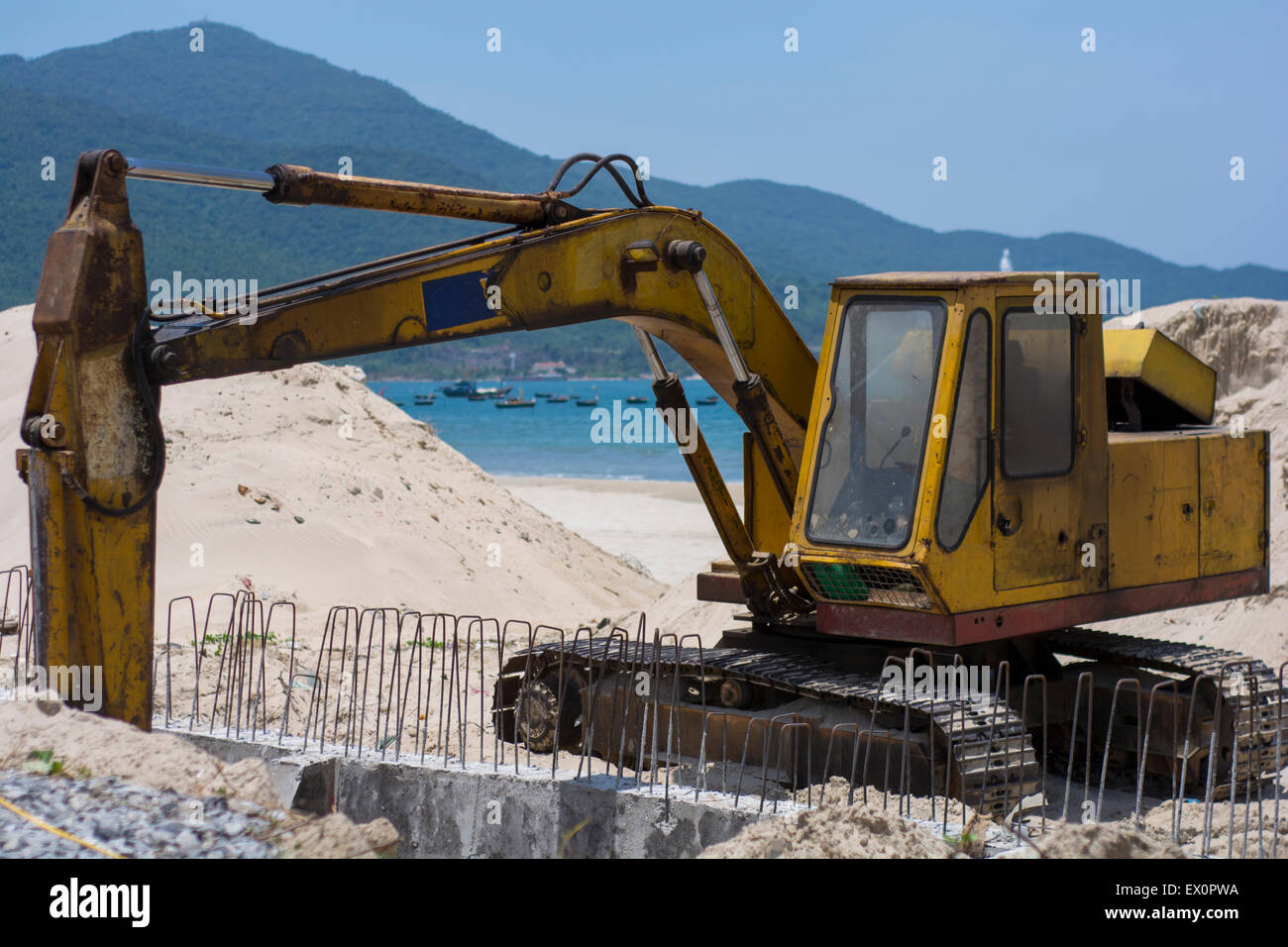 Backhoe cabin hi-res stock photography and images - Alamy