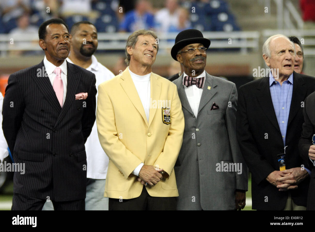 July 2, 2015 - Hall of Fame tight end CHARLIE SANDERS died Thursday ...