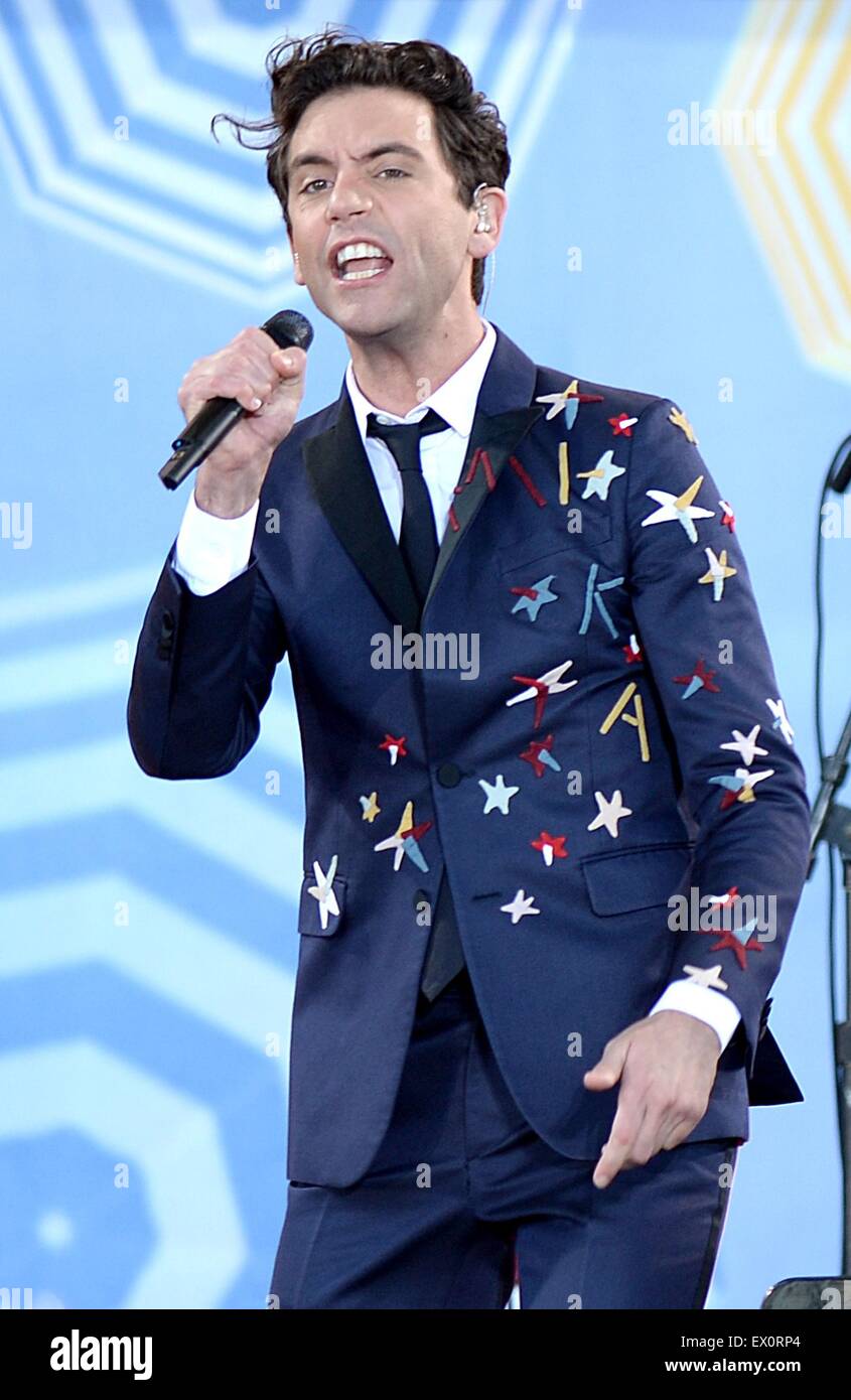 New York, NY, USA. 3rd July, 2015. Mika on stage for ABC's Good Morning ...