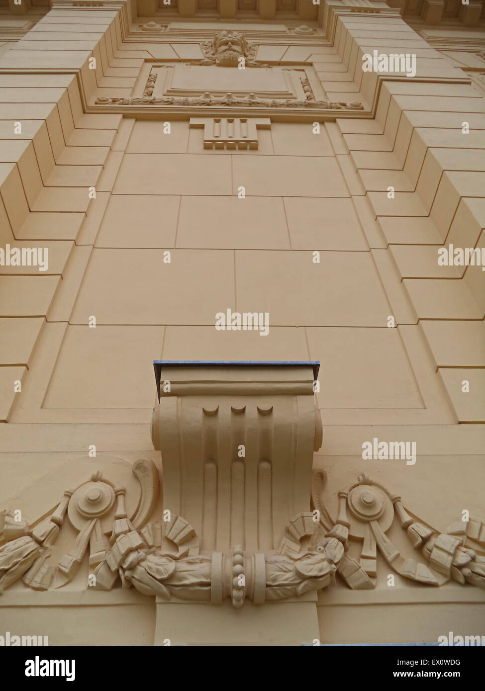 Classical architecture ruins hi-res stock photography and images - Alamy