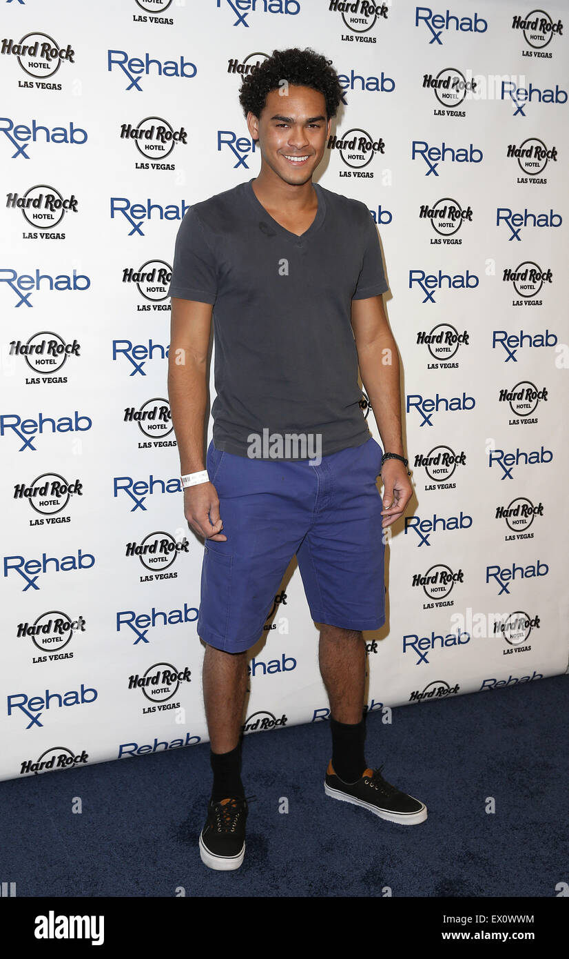 REHAB fight weekend party at the Hard Rock Hotel & Casino featuring DJ ...