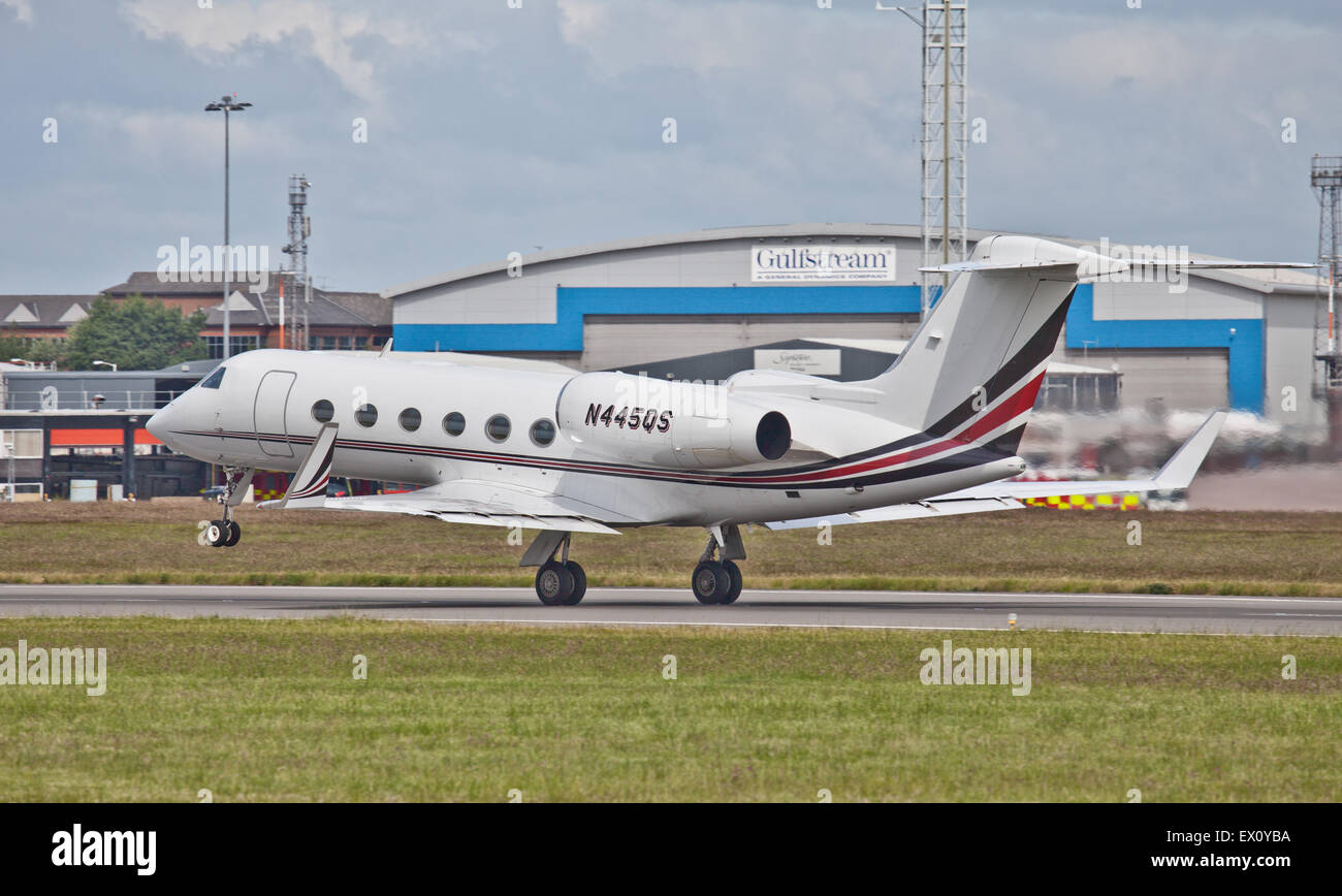 Gulfstream g450 hi-res stock photography and images - Alamy