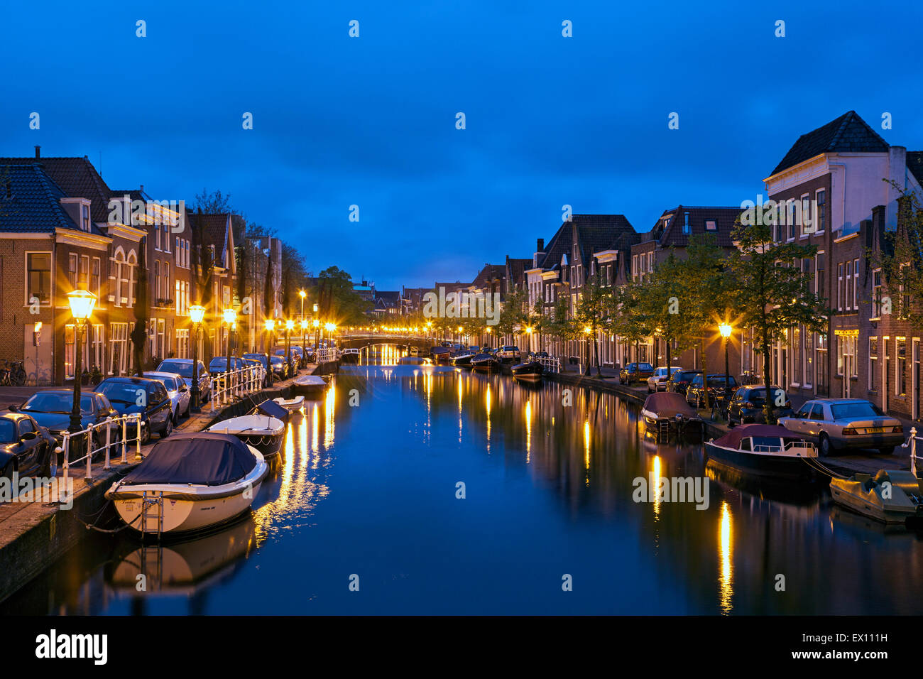 Houses, boats canal, Leiden, Holland, The Netherlands Stock Photo - Alamy