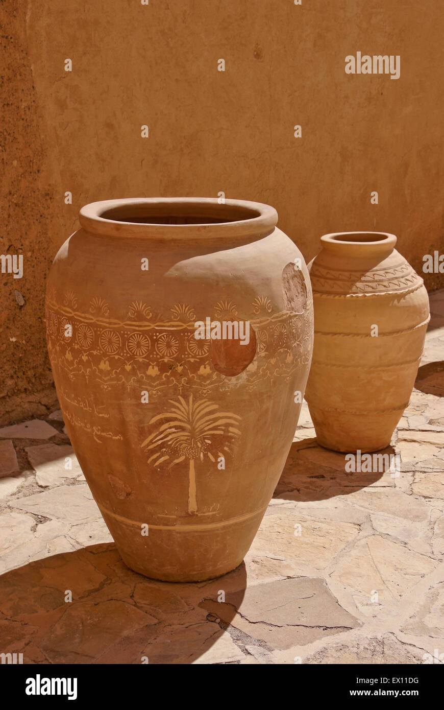 Decorated clay pots at Jabrin (Jibreen, Jabreen, Gibreen) Castle, Oman ...