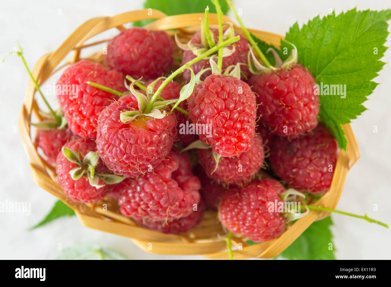 Basket raspberries and fruit hi-res stock photography and images - Alamy