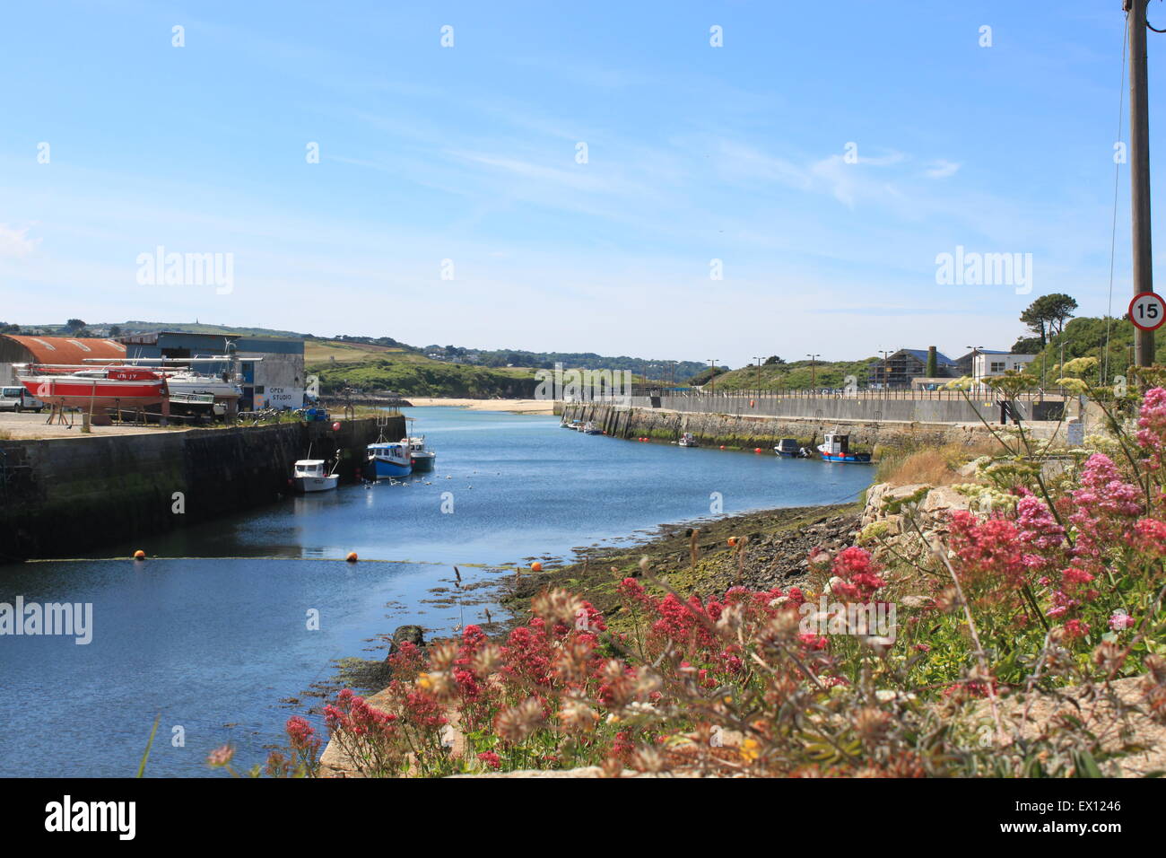 Hayle harbour bridge hi-res stock photography and images - Alamy