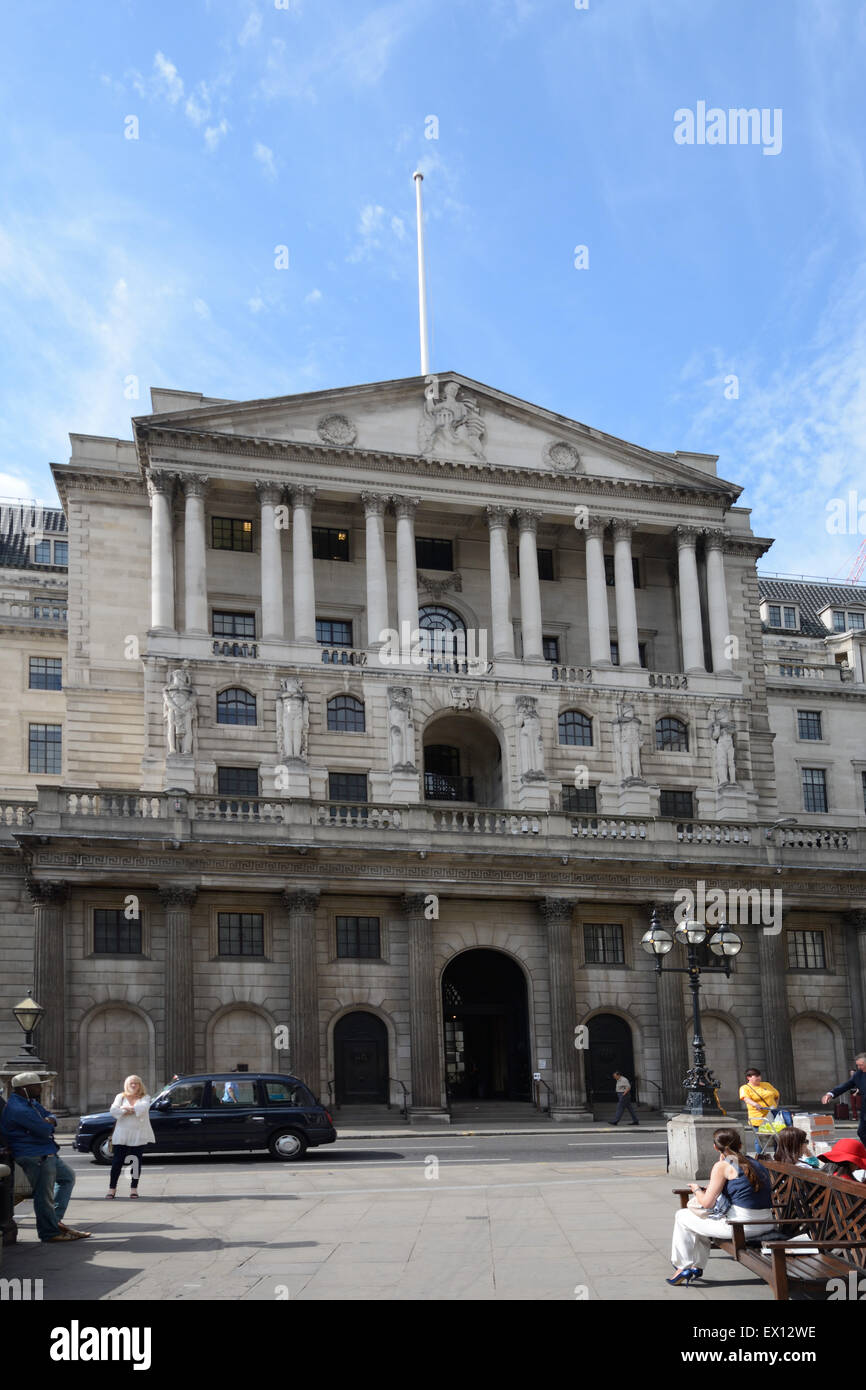 Lady of the bank of england hi-res stock photography and images - Alamy