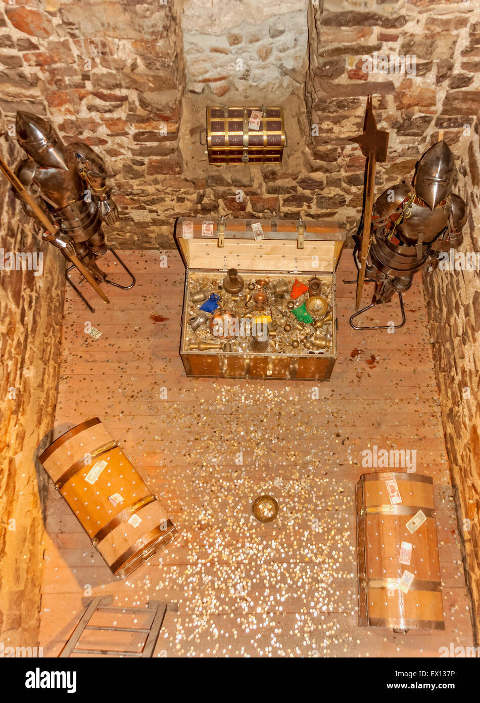 Treasury vault hi-res stock photography and images - Alamy