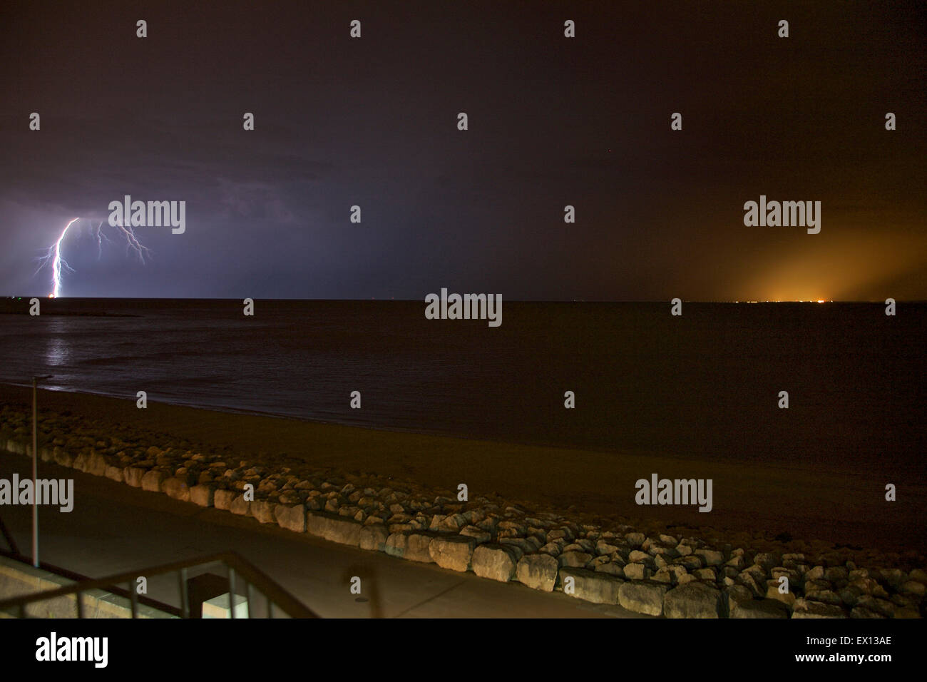 Lightning and thunder hi-res stock photography and images - Alamy