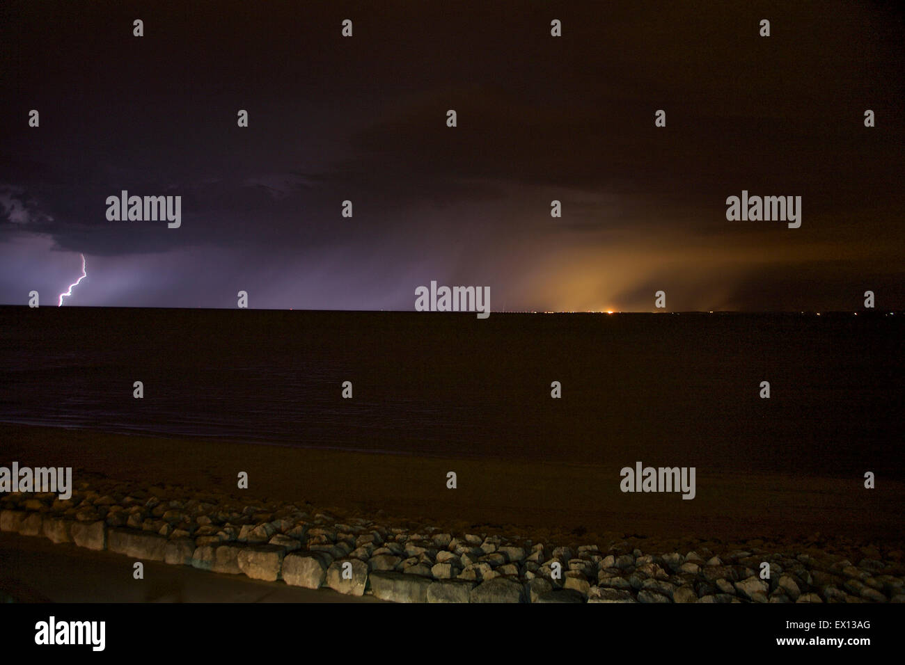 Thunder storm rain time hi-res stock photography and images - Alamy