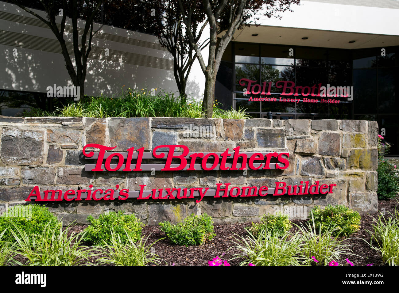 Toll brothers home building hi-res stock photography and images - Alamy