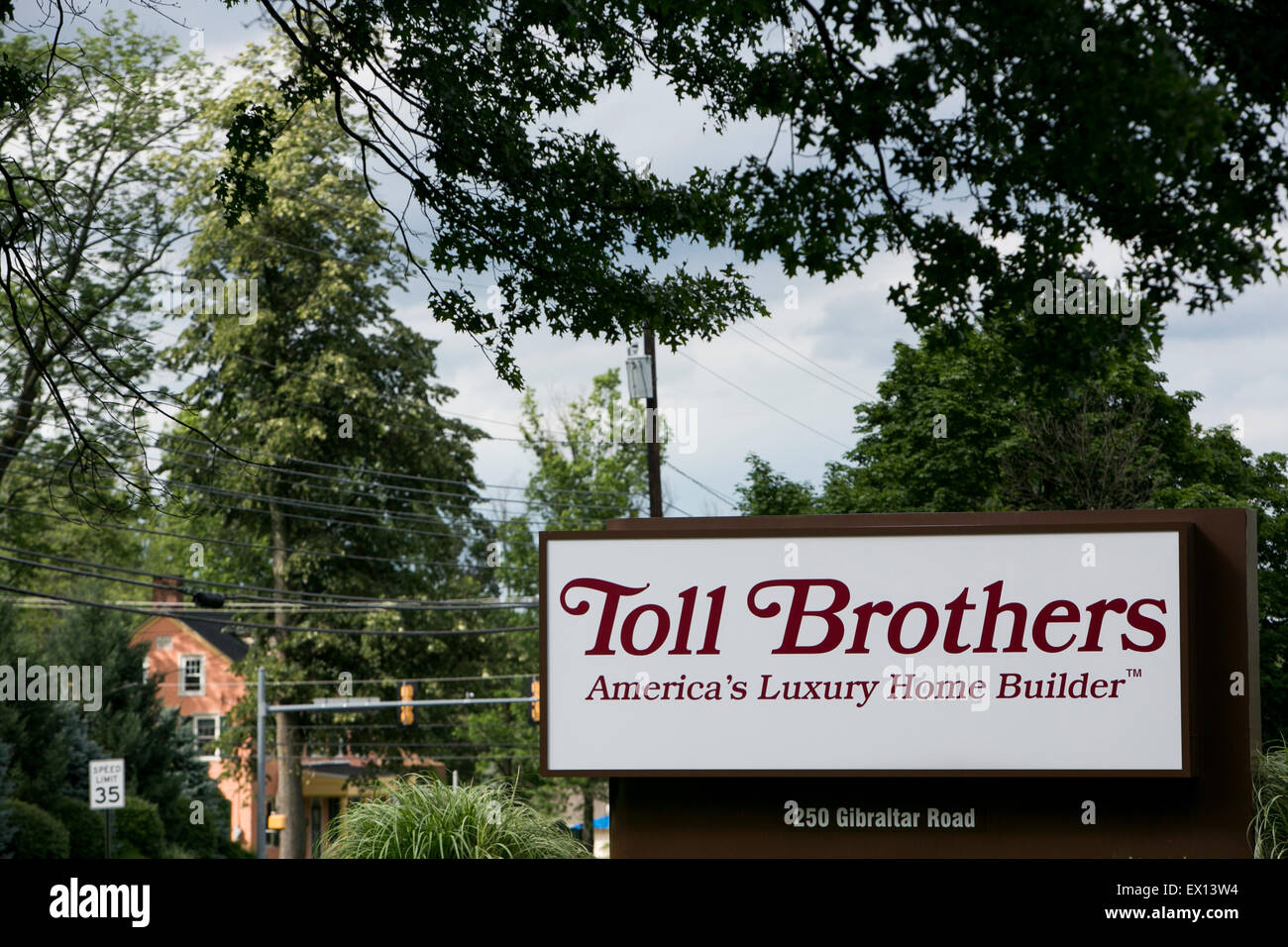 Toll brothers inc hi-res stock photography and images - Alamy