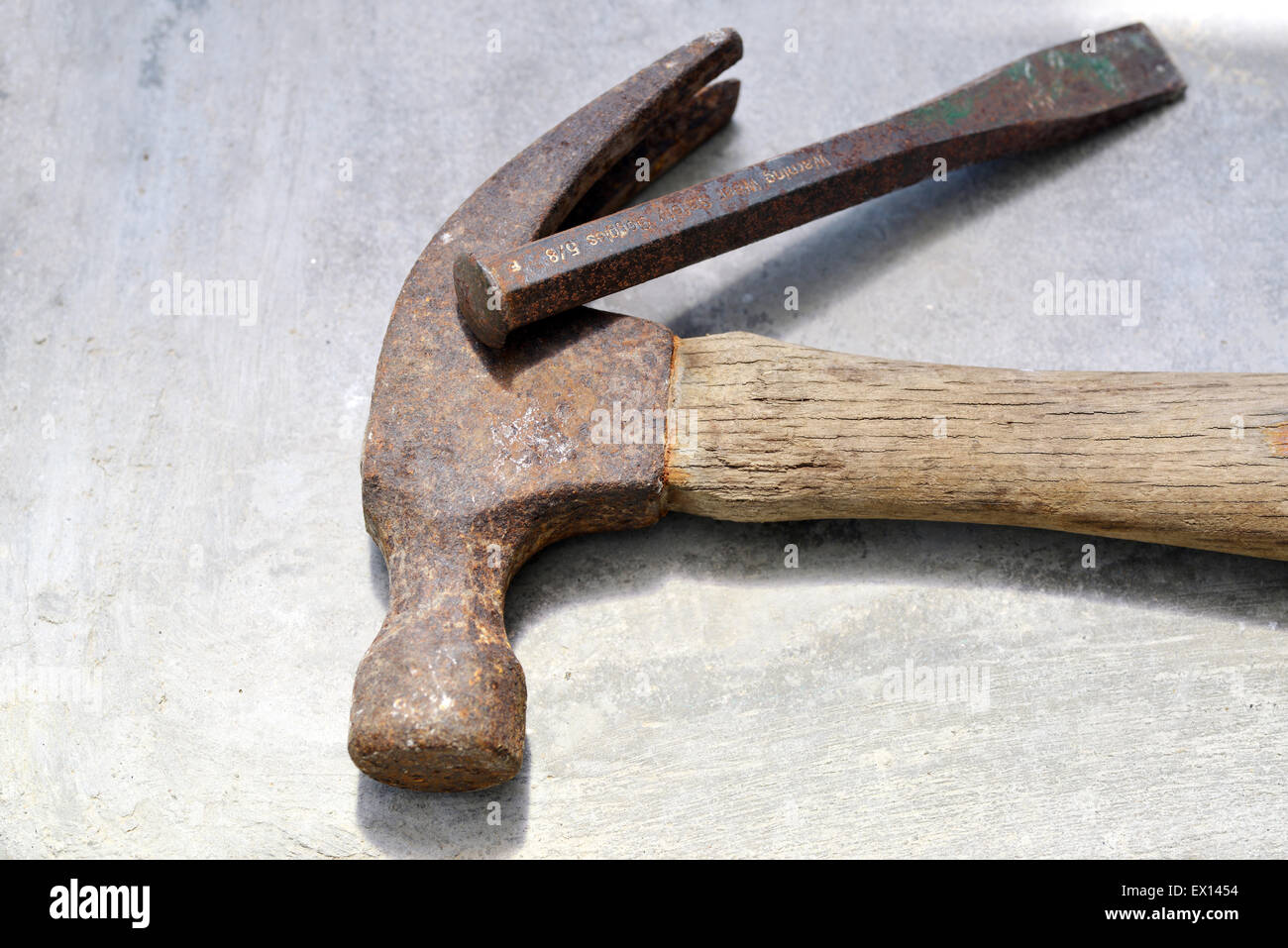 Hammer chissel hi-res stock photography and images - Alamy
