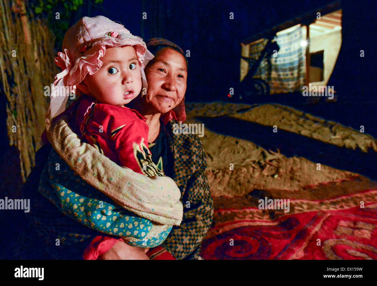 M in arm hi-res stock photography and images - Alamy