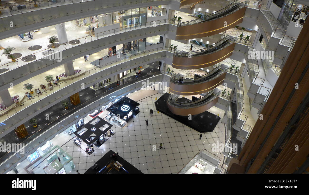 Moden Shopping Centre Shanghai China Stock Photo - Alamy