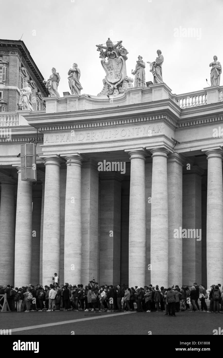 St peter's square Black and White Stock Photos & Images - Alamy