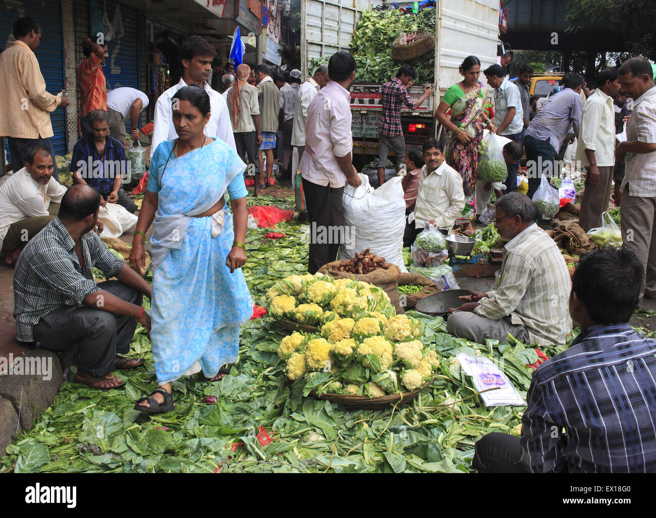 Shopping in india 2014 hi-res stock photography and images - Alamy