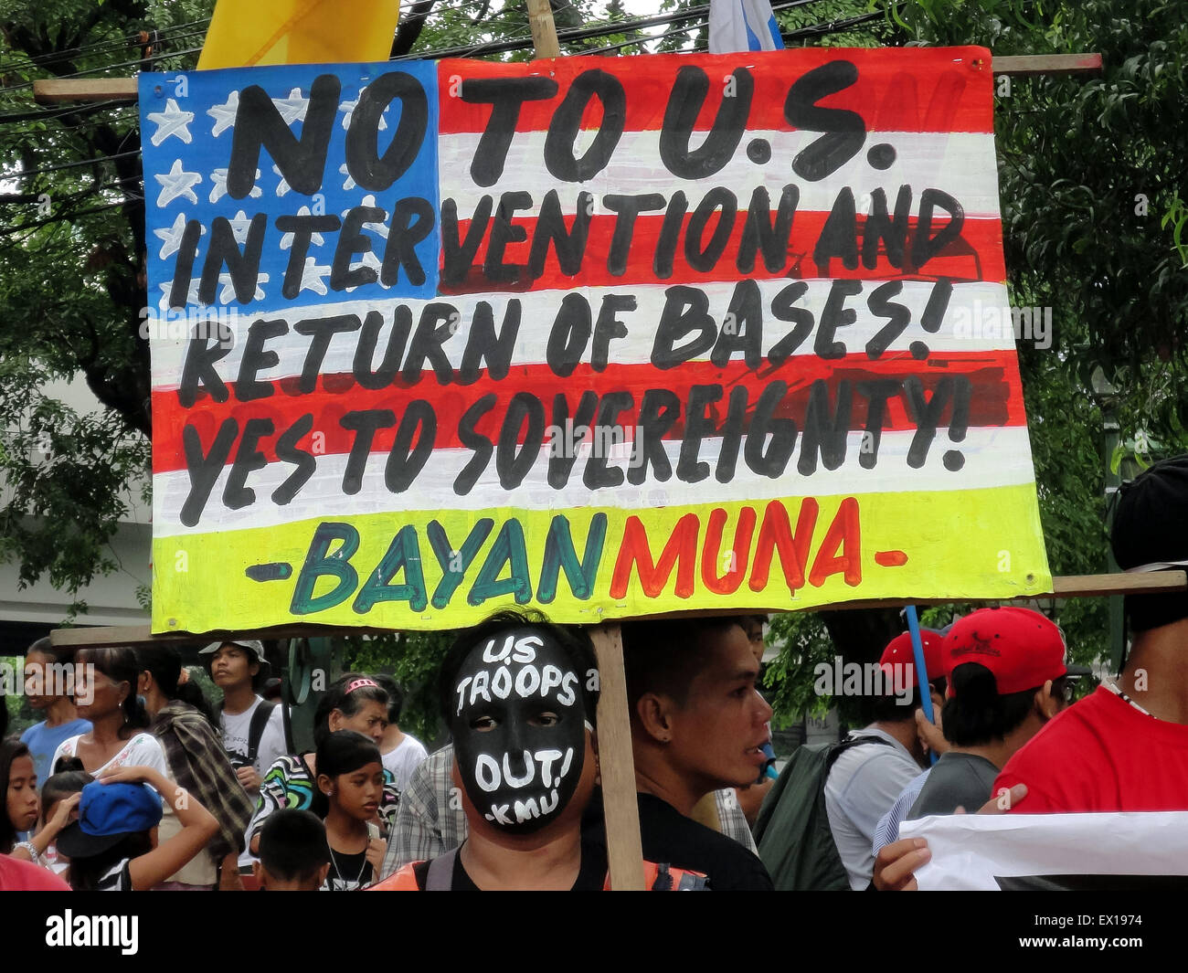 Filipino activists hi-res stock photography and images - Alamy