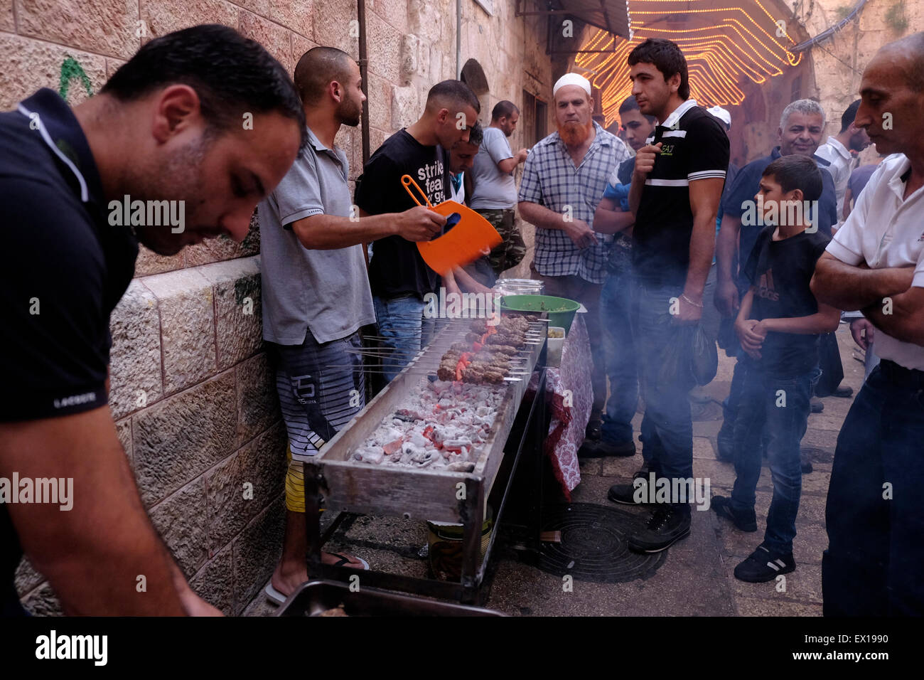 Ramadan iftar jerusalem hi-res stock photography and images - Alamy
