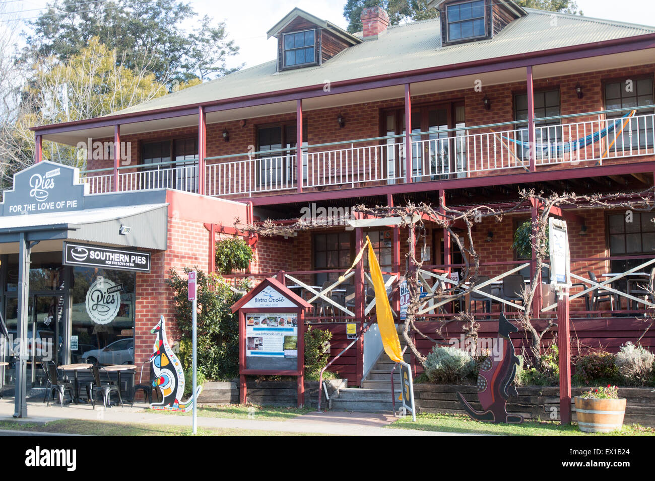 australian bistro and pie shops in kangaroo valley,new south wales ...