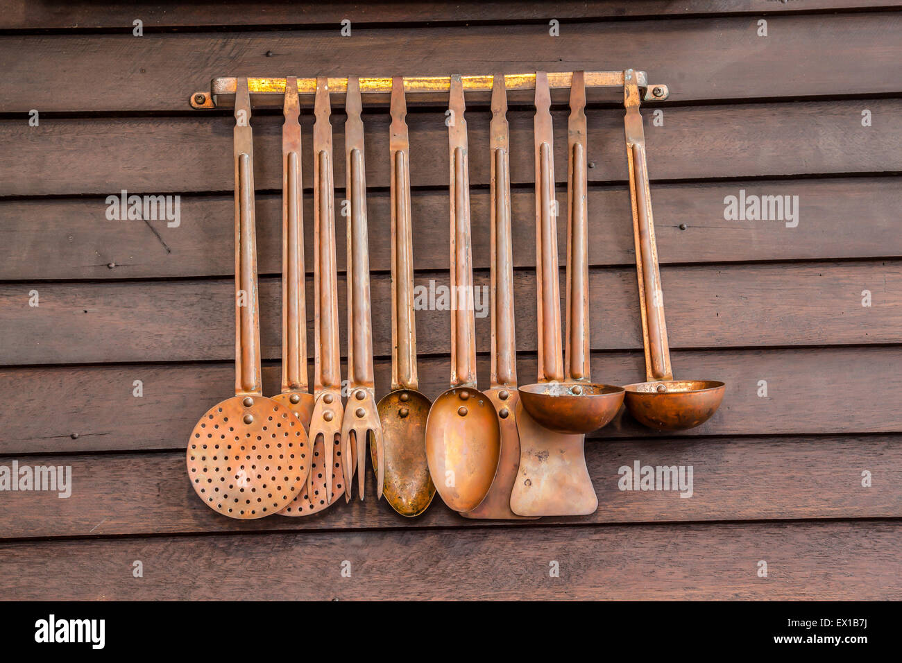 Copper cooking utensils hi-res stock photography and images - Alamy