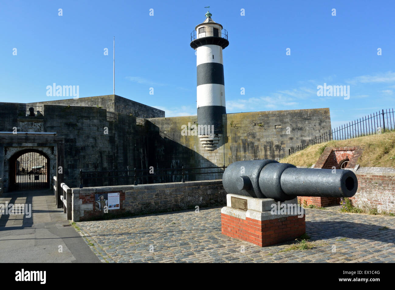 Southsea Castle, Portsmouth, built during the reign of Henry VIII to ...