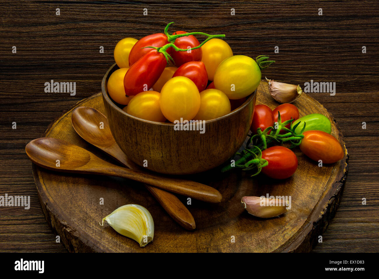 Tomatoes wooden bowl hi-res stock photography and images - Alamy
