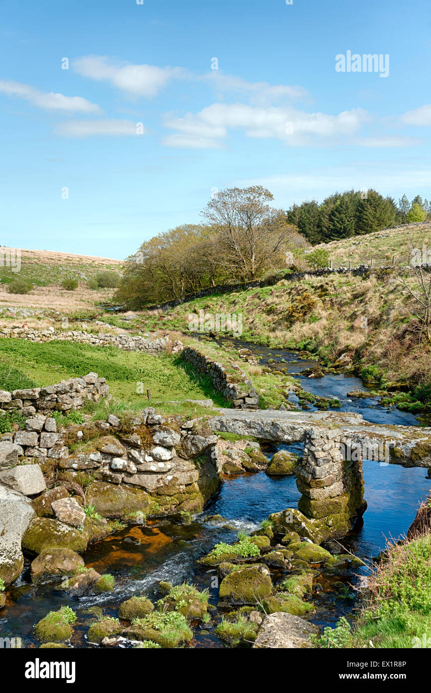 England medieval stone bridge hi-res stock photography and images - Alamy
