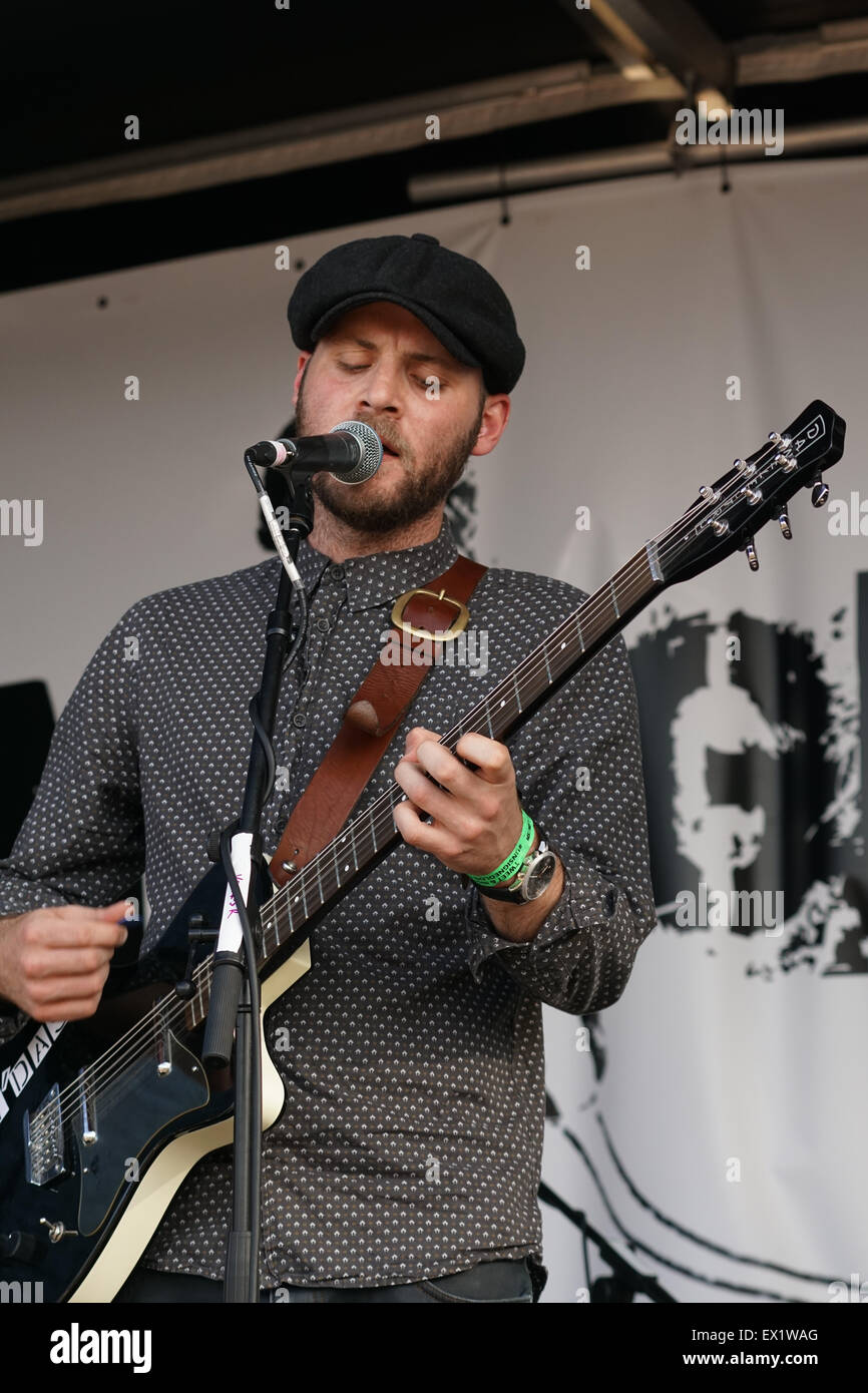 Nick edward harris hi-res stock photography and images - Alamy