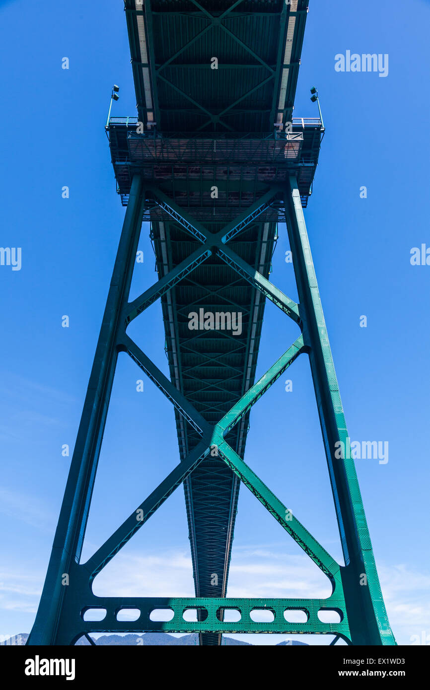 Lions gate bridge in vancouver hi-res stock photography and images - Alamy