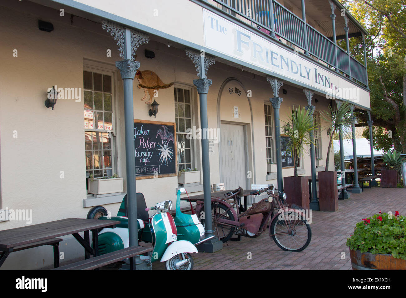 The Friendly Inn, a pub bar in Kangaroo valley,southern highlands,new ...