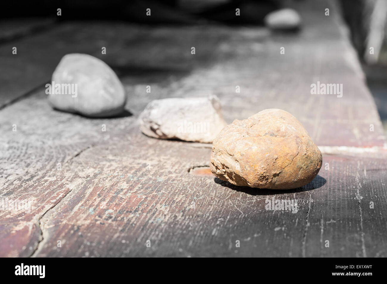 Aligned stones hi-res stock photography and images - Alamy