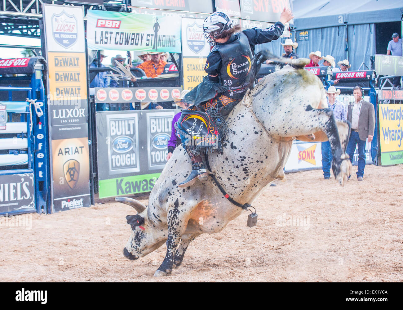 Las cowboy standing hi-res stock photography and images - Alamy