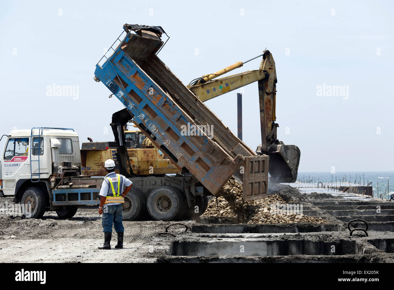 Bulwark construction hi-res stock photography and images - Alamy