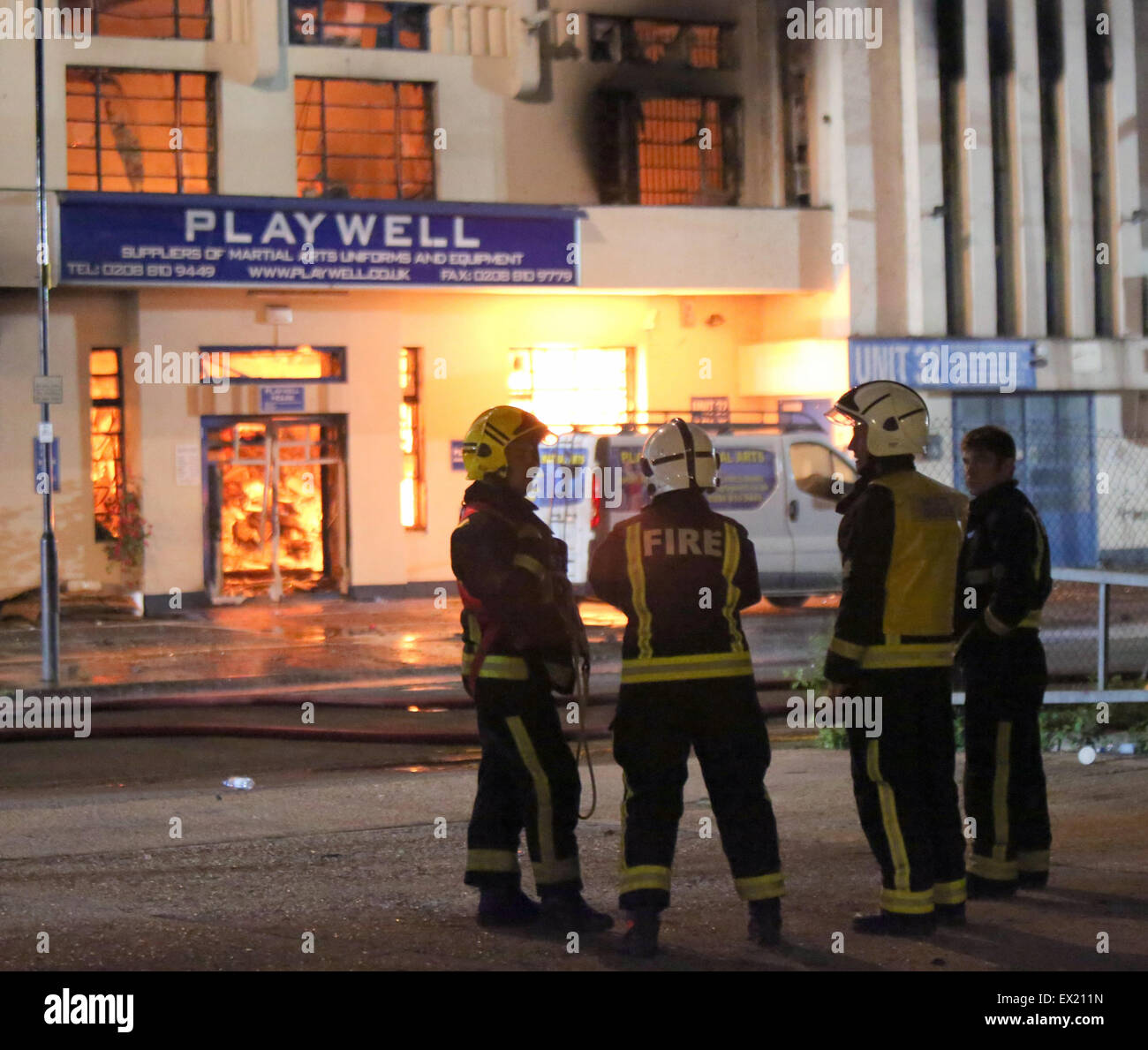 Perivale, West London, UK. 4th July, 2015. A serious fire at a ...