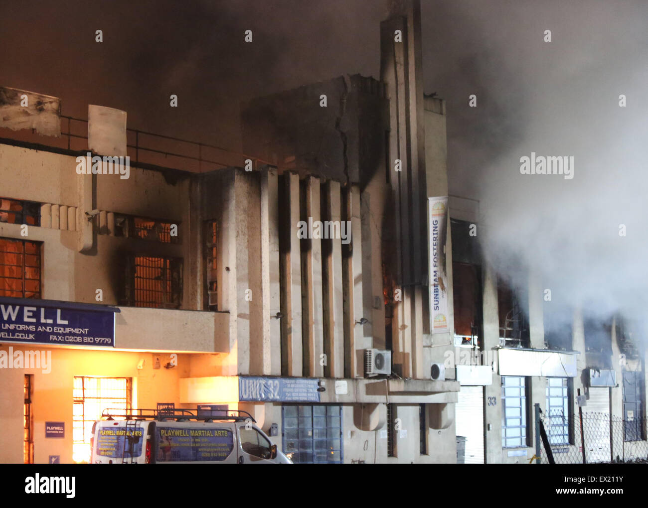 Perivale, West London, UK. 4th July, 2015. A serious fire at a ...