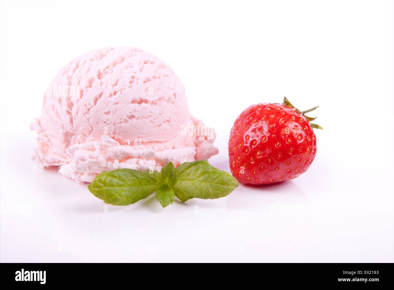 Scooping homemade strawberry ice cream hi-res stock photography and ...