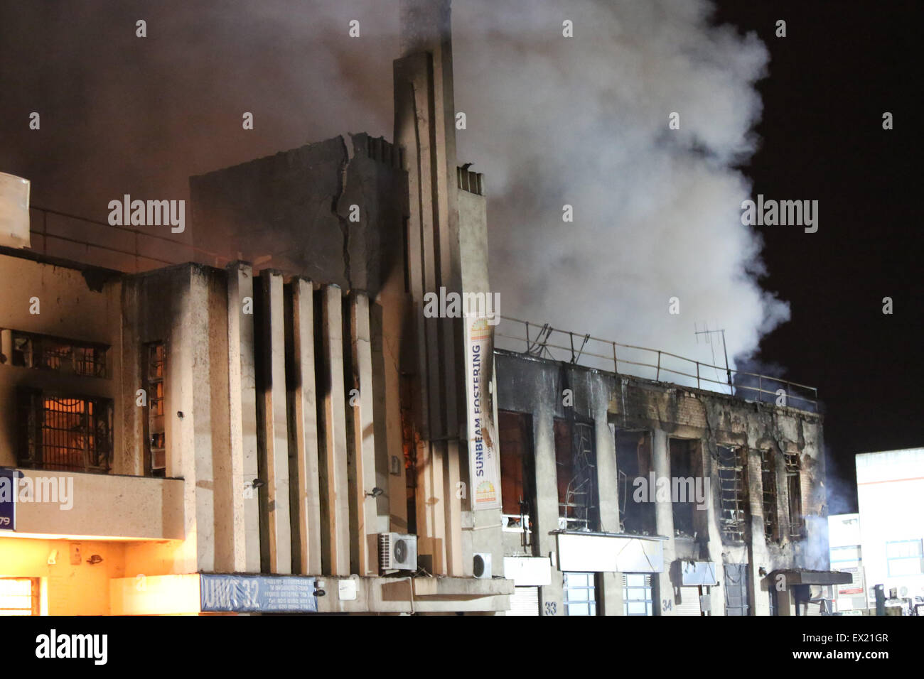 Perivale, West London, UK. 4th July, 2015. A serious fire at a ...