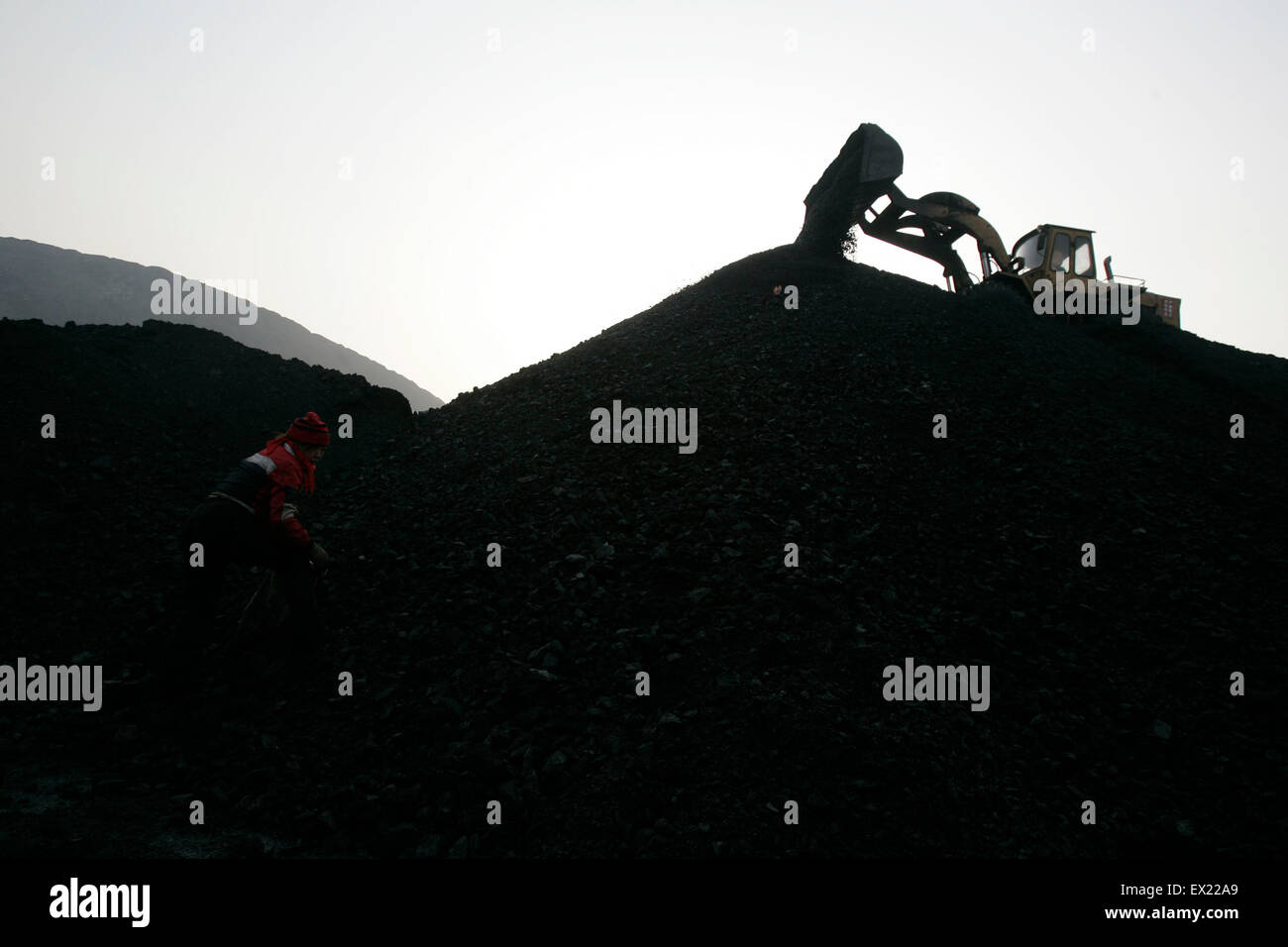 Coal cinder hi-res stock photography and images - Alamy