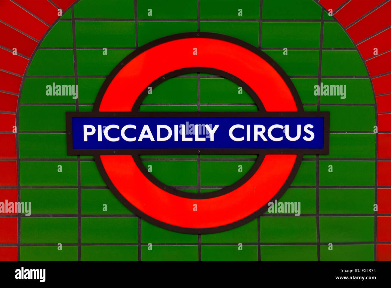 Piccadilly line sign london hi-res stock photography and images - Alamy