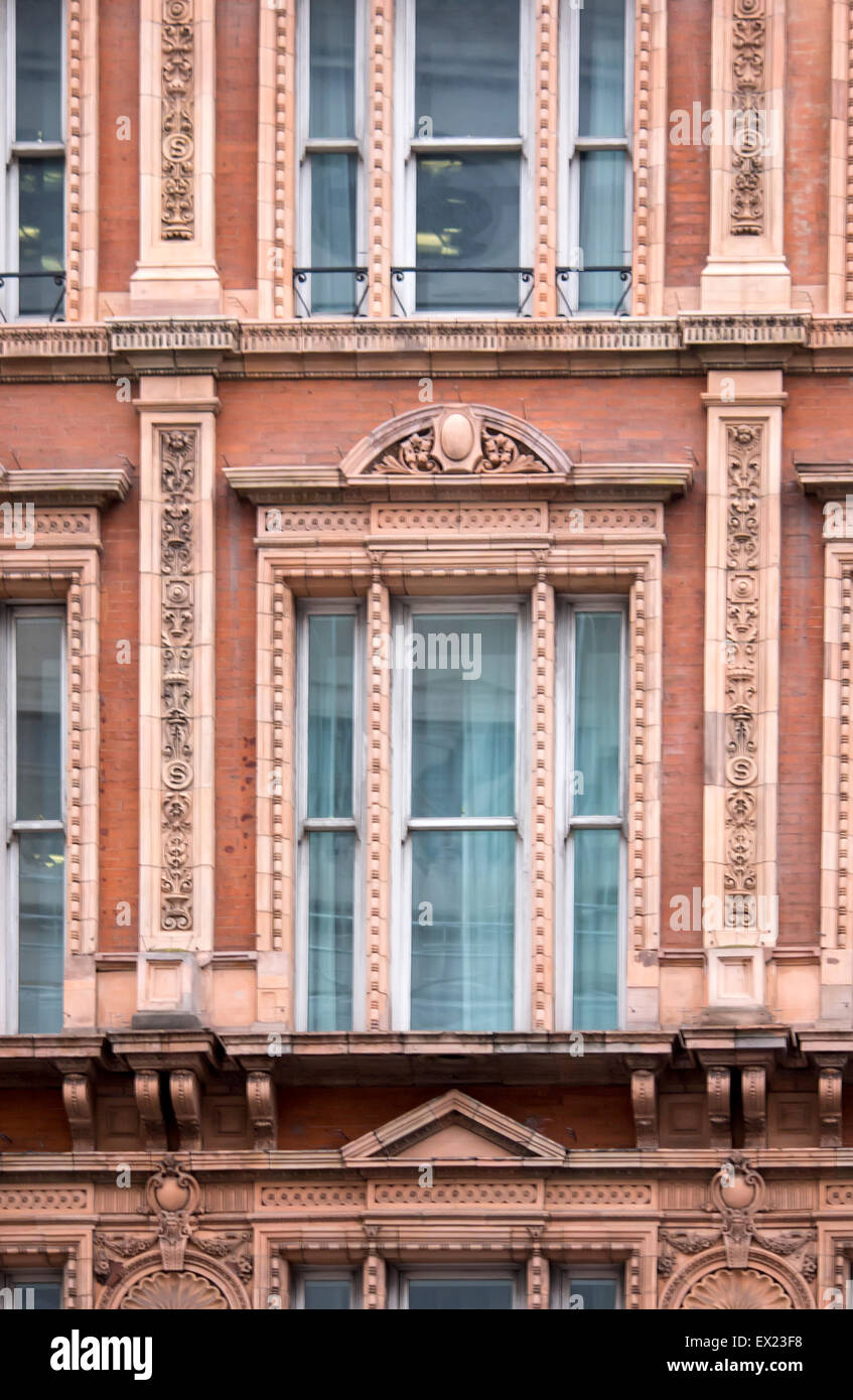 White painted brick house london hi-res stock photography and images ...