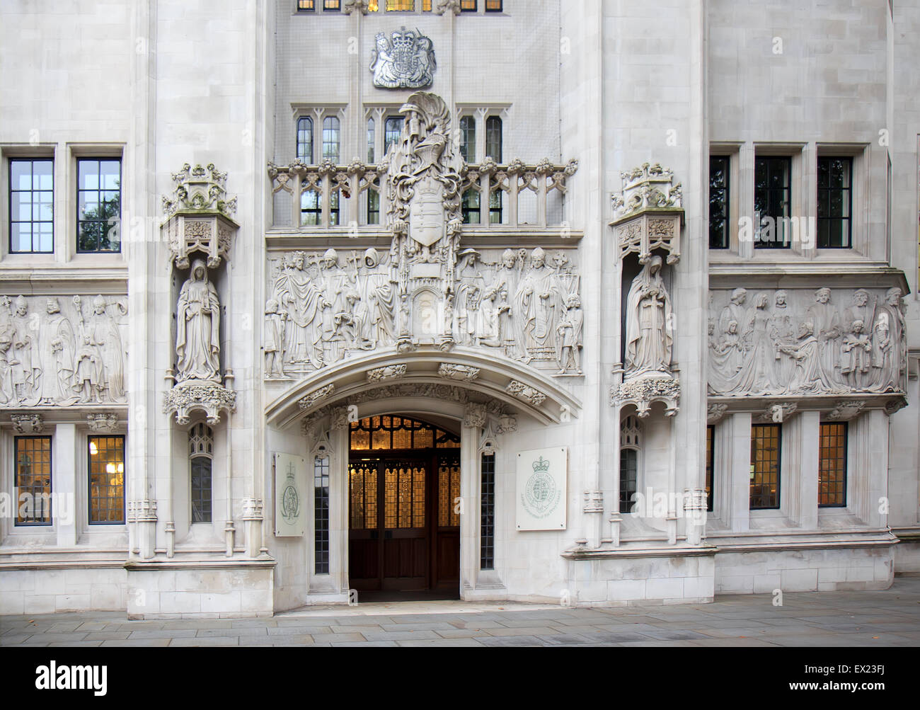 English judicial history hi-res stock photography and images - Alamy