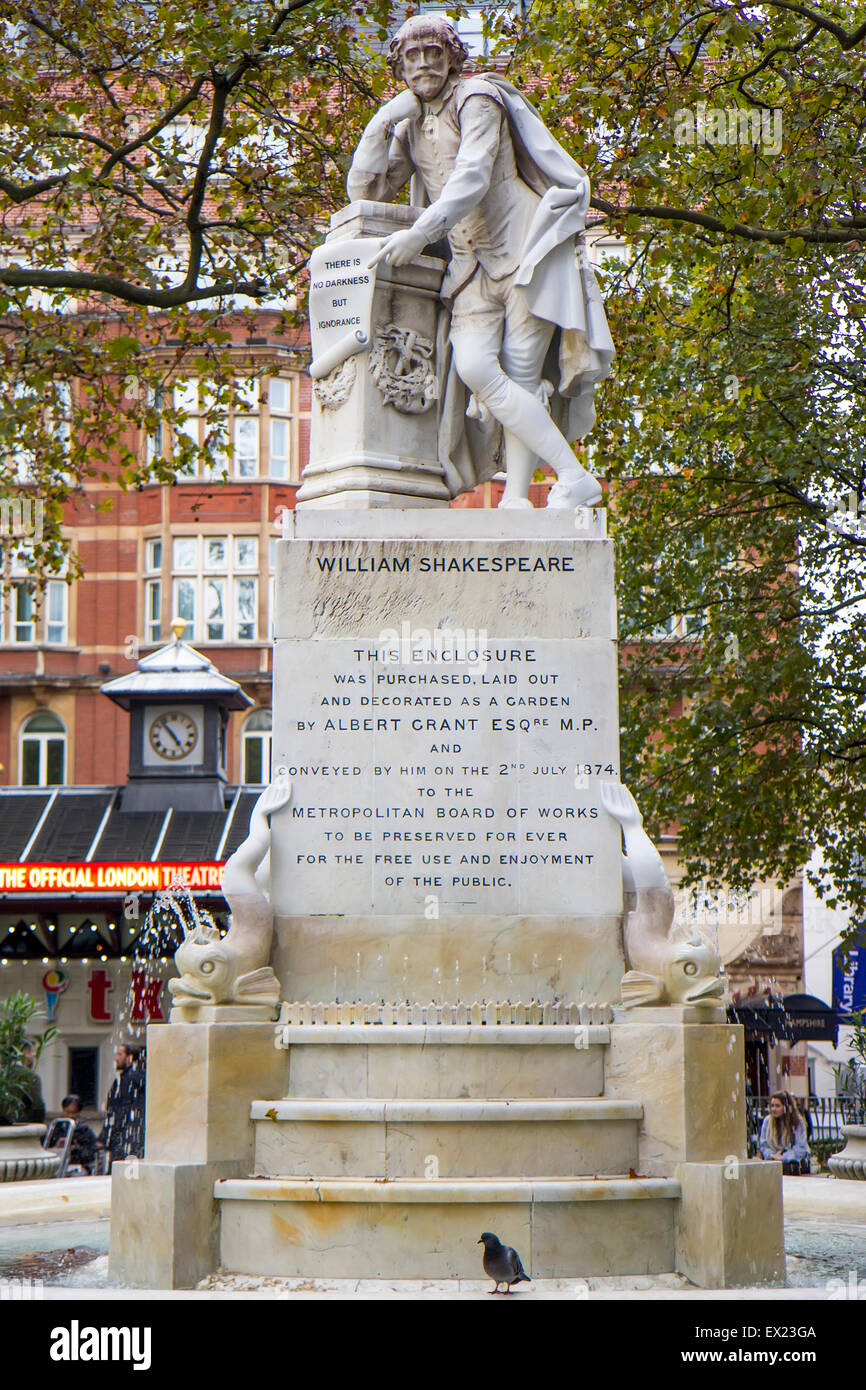 William shakespeare statue sculpture london england uk hi-res stock ...