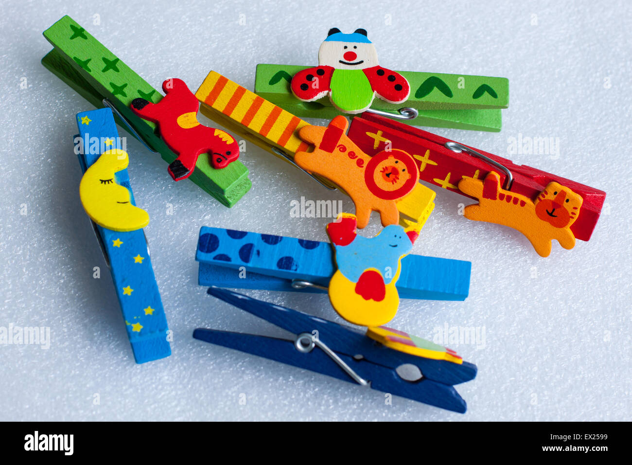 Wooden laundry clips hi-res stock photography and images - Alamy